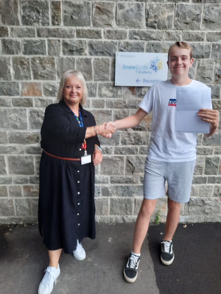 GCSE Results Day 2023 – Snowfields Academy